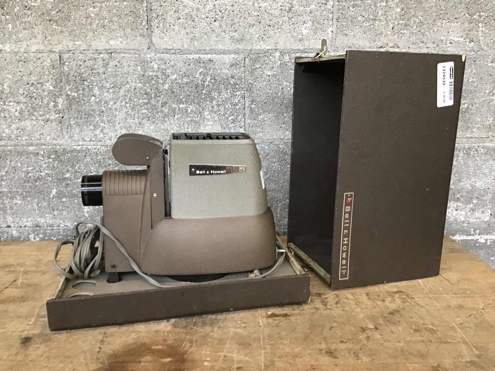 Specialist 500 Projector by Bell & Howell | Second Use Building ...