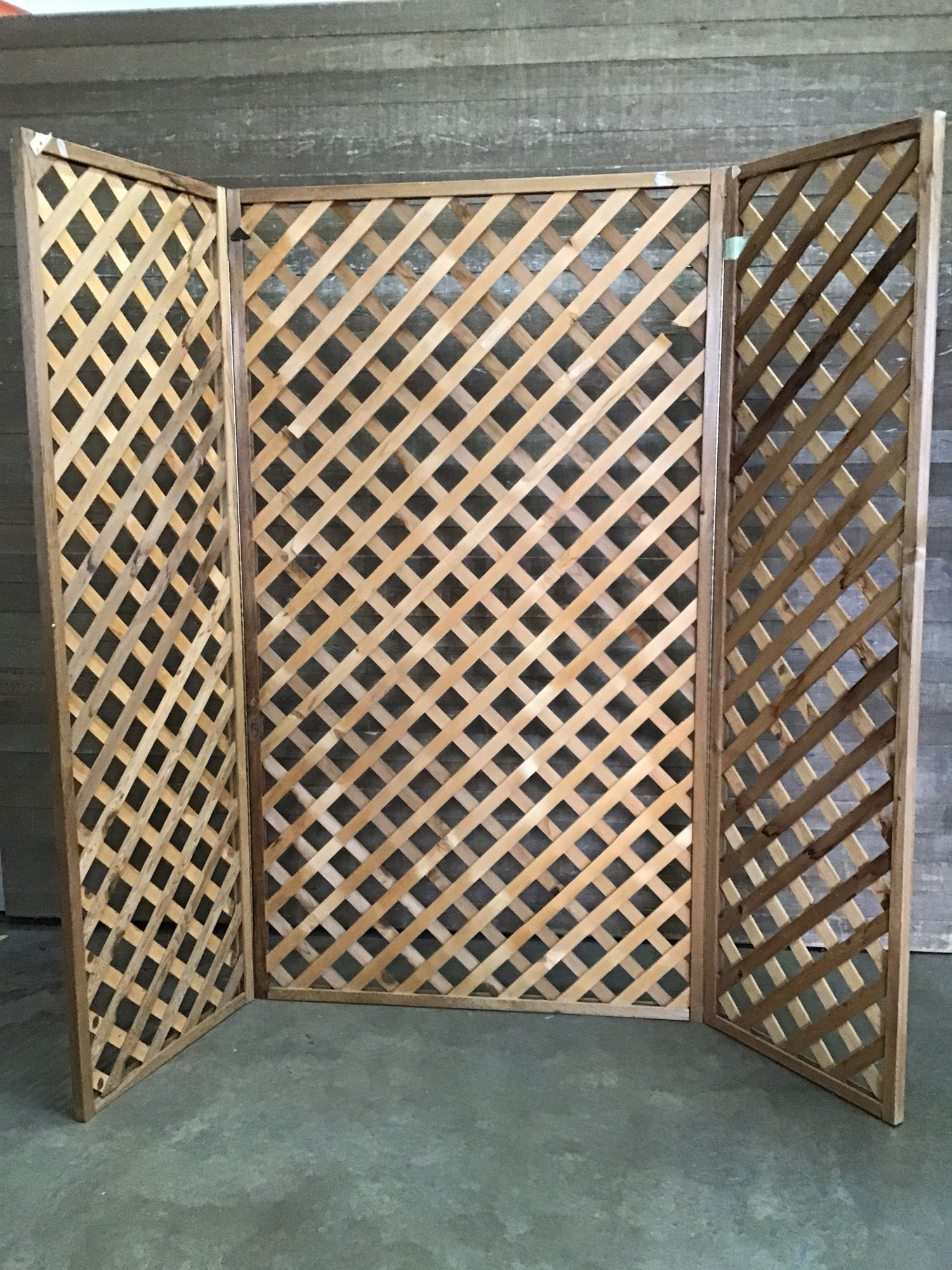 Tri-Fold Cedar Lattice Structure | Second Use Building Materials and ...