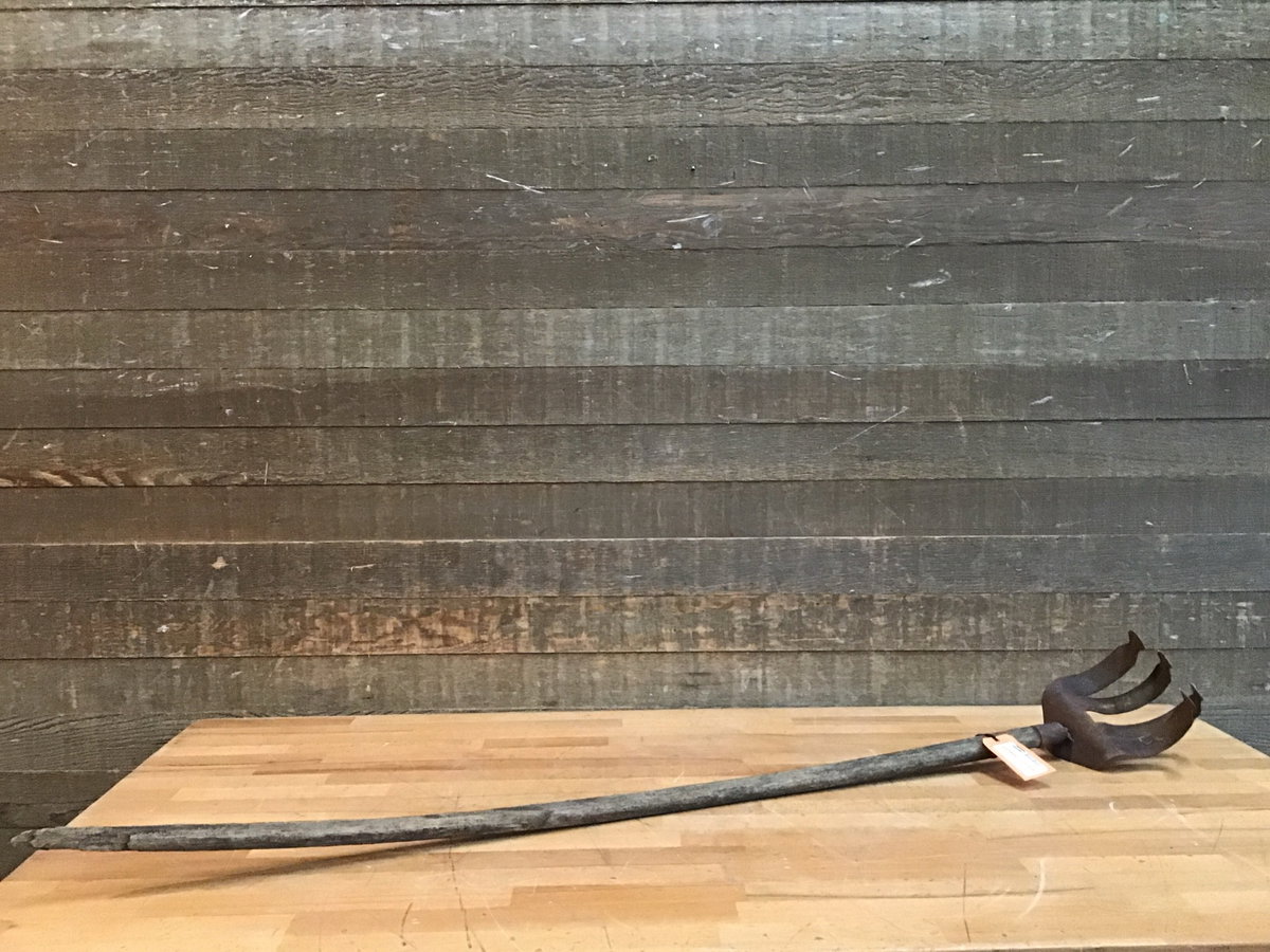 Antique Hoe | Second Use Building Materials and Salvage